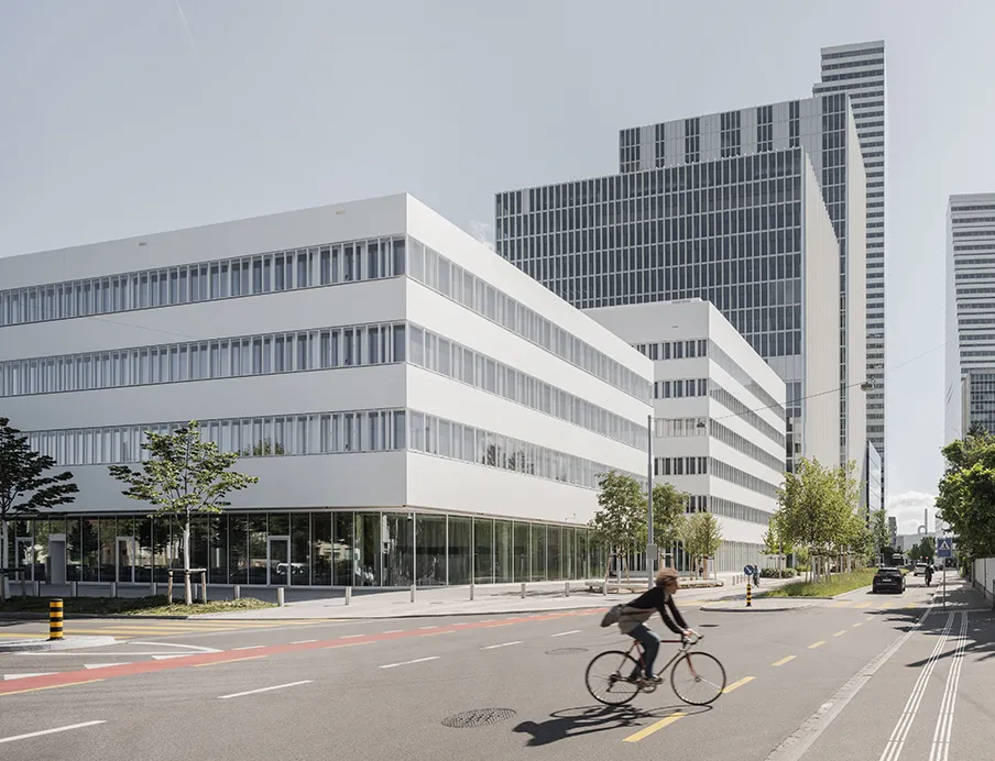 Roche eröffnet Pharmaforschungs- und Entwicklungszentrum in Basel