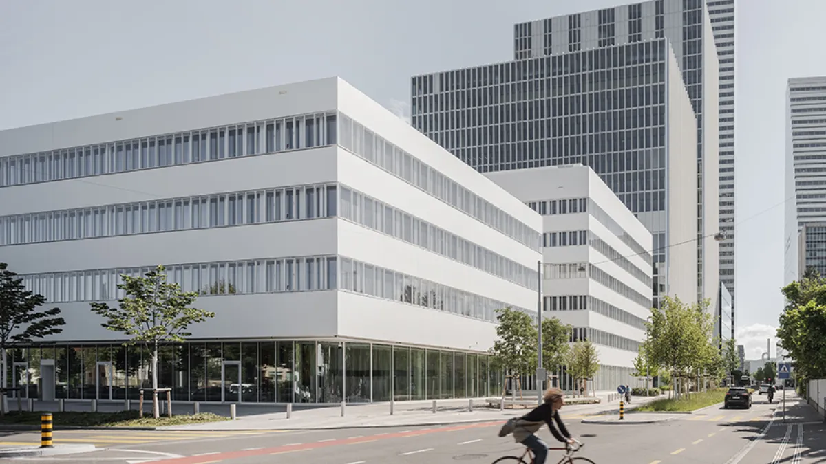 Roche eröffnet Pharmaforschungs- und Entwicklungszentrum in Basel